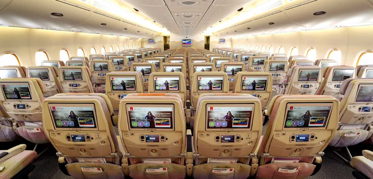 Airbus A380 座席: 全日空 A380 座席表 _ エアバスA380-800（388） – NTWD